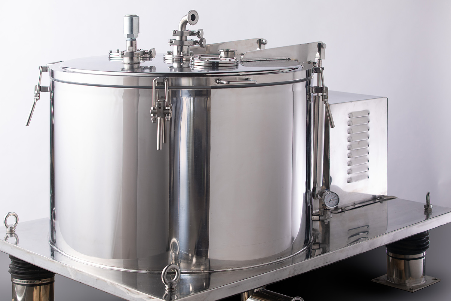 Unlocking the Power of Cannabis: Why Cold Alcohol Extraction Reigns ...